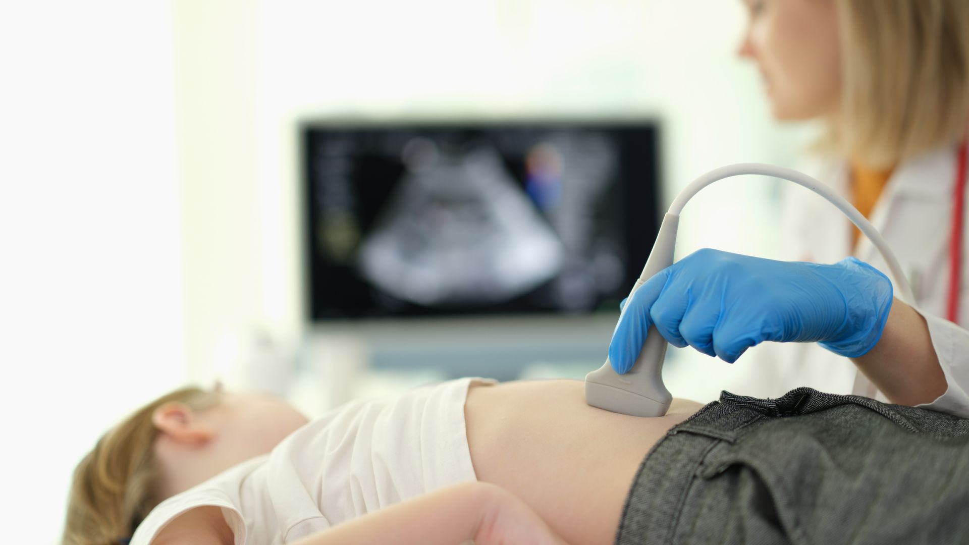 Bambini, l’ecografia pediatrica nella prevenzione - Clinica Fornaca Torino